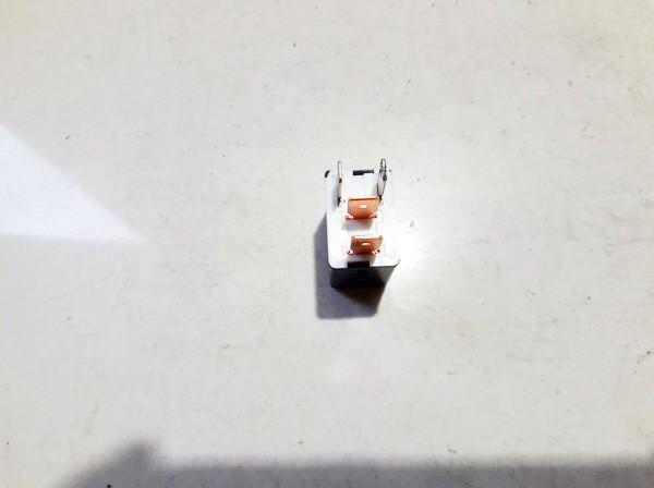 9098702012 156700-0870 Relay module Toyota RAV-4 2003 2.0L ...