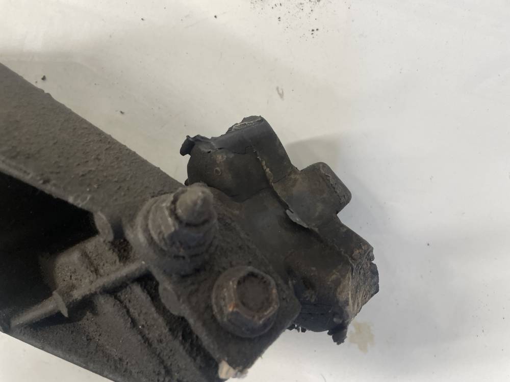 90539457 used Engine Mount Bracket and Gearbox Mount Bracket Opel Corsa ...