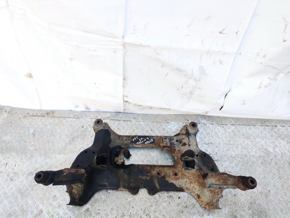 used used Rear subframe Nissan X-Trail 2005 2.2L - EIS00769484 | Used ...