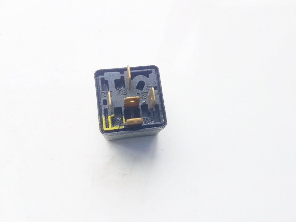 0332204153 1622657 Relay module Audi 100 1991 - EIS00830951 | Used Auto ...
