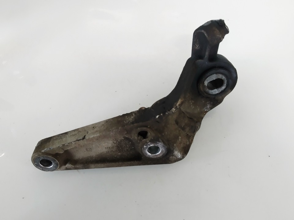 13130723 13185905, 633374681 Engine Mount Bracket and Gearbox Mount ...