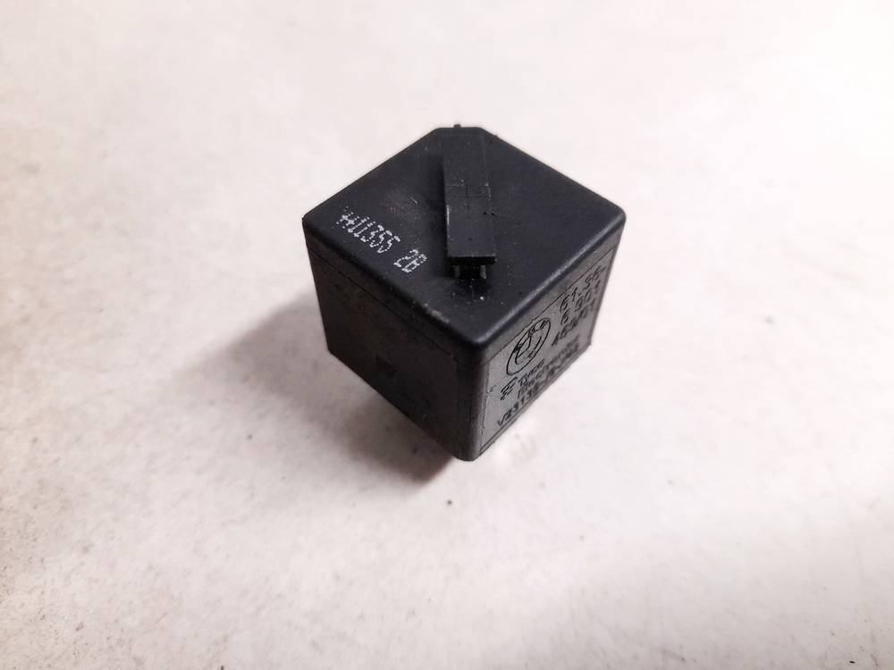 61366901469 6136-6901469,v23136-j6-x48 Relay module BMW 5-Series 2013 ...