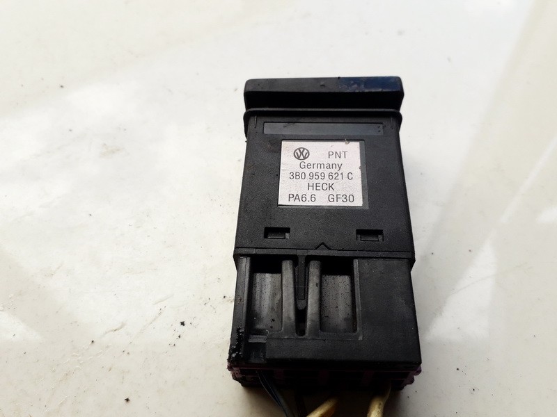 3B0959621C USED Heated screen switch (Window Heater Switch) Volkswagen ...