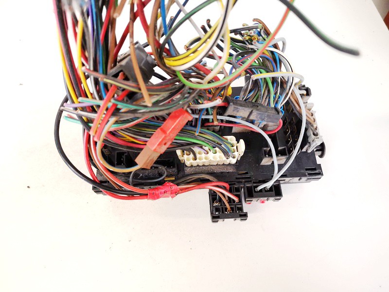 171941813d 191937501 Fuse box Volkswagen Golf 1988 1.6L - EIS01110956 ...