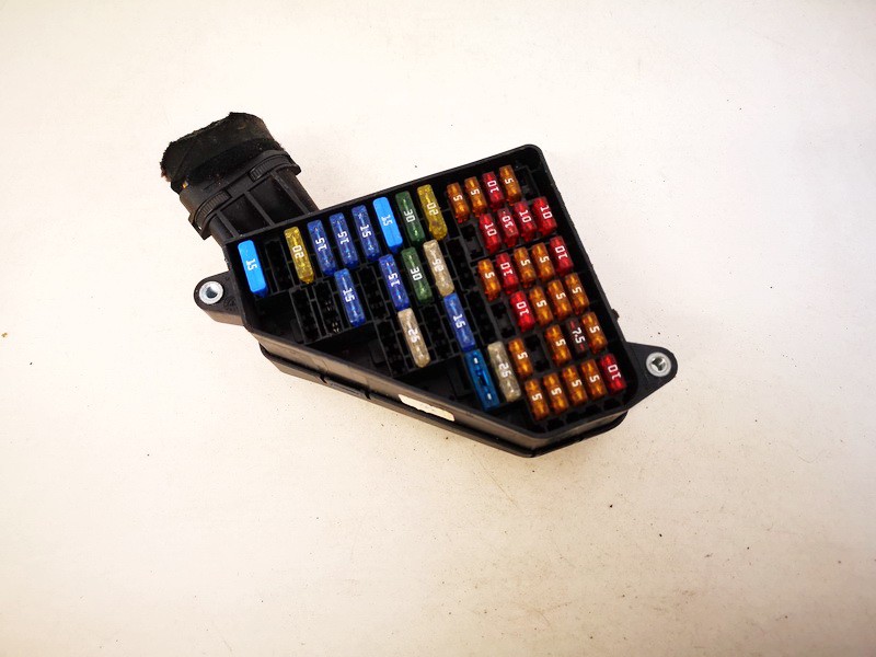 6q0941828b used Fuse box Volkswagen Polo 2006 1.4L - EIS01329599 | Used ...