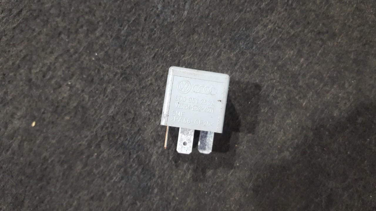 8d0951253a 373 , v23134-b52-x301 , pa66-gf25 Relay module Volkswagen ...