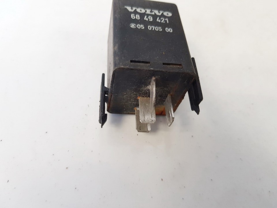 6849421 05070500 Relay module Volvo S40 1999 - EIS01299634 | Used Auto ...