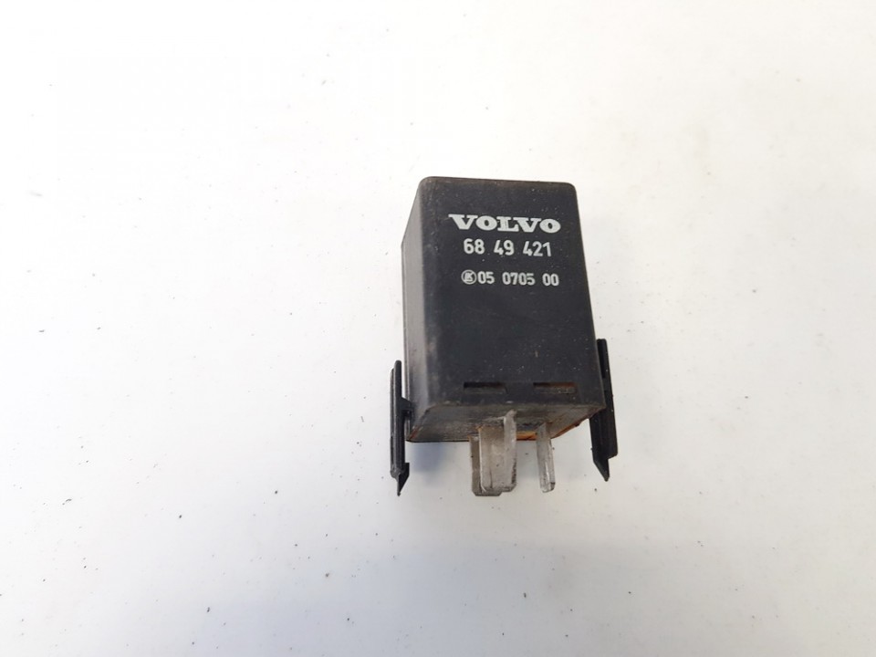 6849421 05070500 Relay module Volvo S40 1999 - EIS01299634 | Used Auto ...