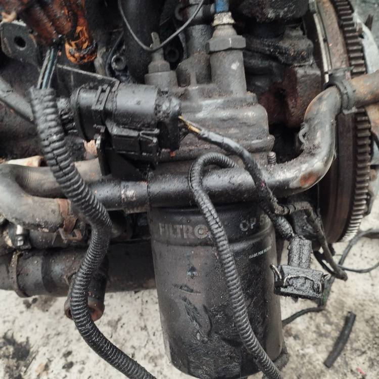 used used Oil filter adapter (bracket - flange, Oil Filter Housing ...