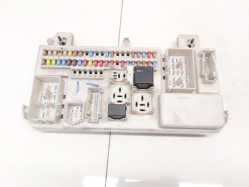 8690719 used General Module Comfort Relay (Unit) Volvo V50 2004 2.0L ...