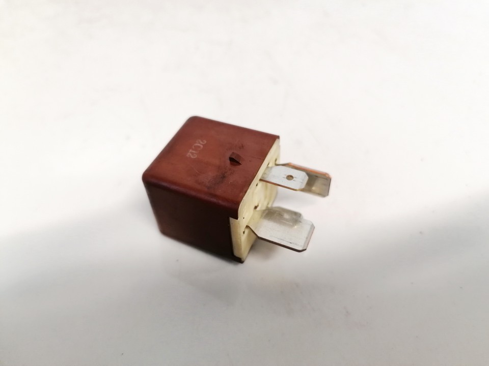 9098702016 90987-02016, 156700-1570 Relay module Toyota Previa 2001 2 ...