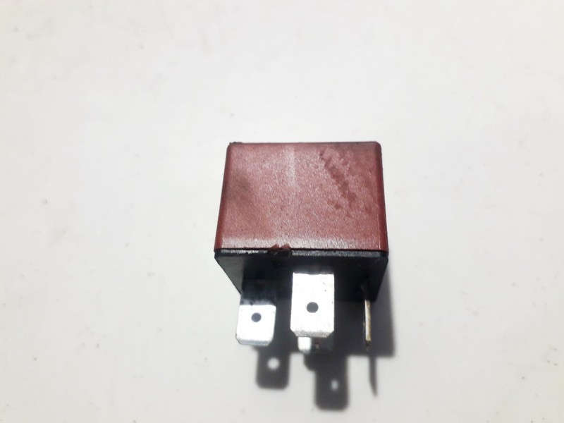 12V25A03612 USED Relay module Renault Clio 2001 1.2L - EIS00839792 ...