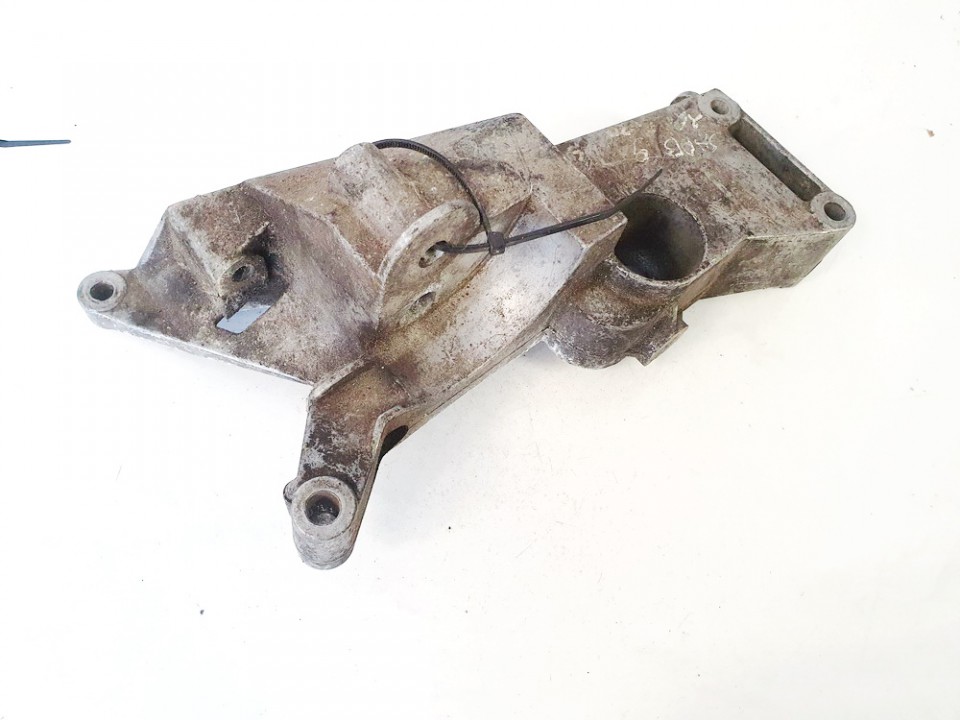 4576161 used Engine Mount Bracket and Gearbox Mount Bracket SAAB 9-5 ...