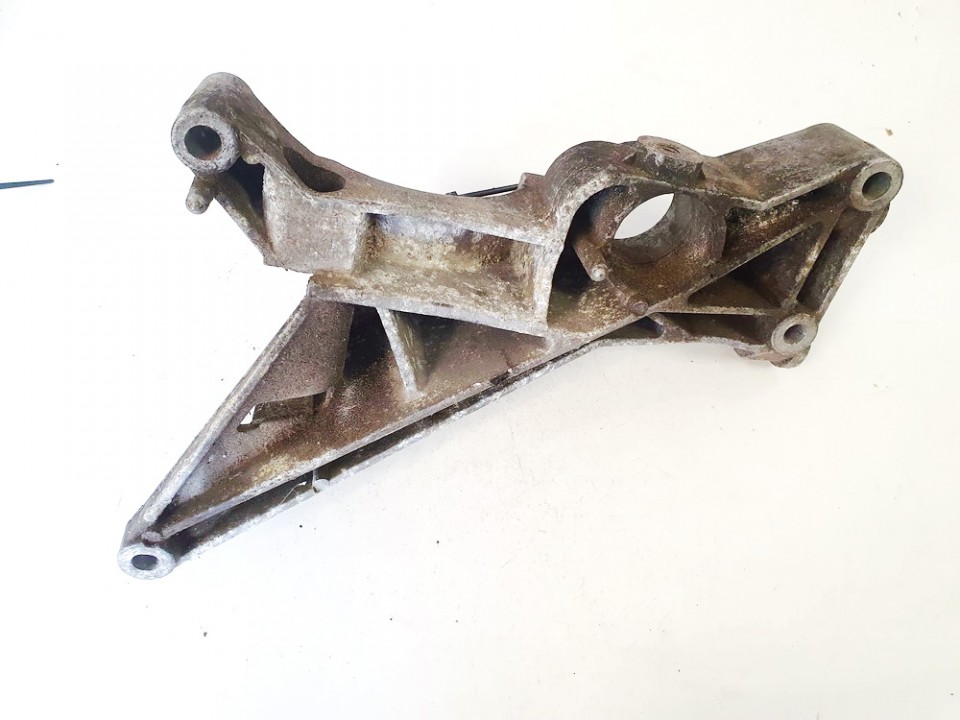 4576161 used Engine Mount Bracket and Gearbox Mount Bracket SAAB 9-5 ...