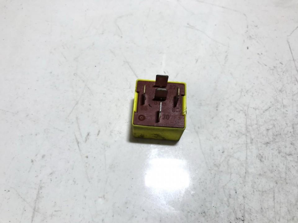 7700844253 used Relay module Renault Laguna 2001 1.9L - EIS00749845 ...