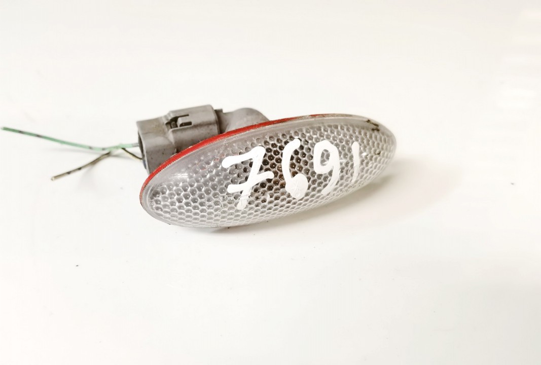 817300D032 81730-0D032 Clear Side Repeaters Left Toyota Yaris 2008 1.0L ...