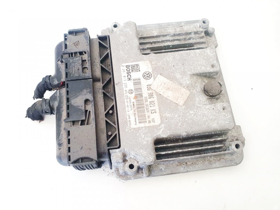 03g906021ks 0281013235 ECU Engine Computer (Engine Control Unit ...