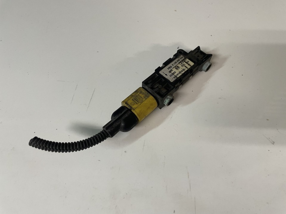 8E0959651B used Srs Airbag crash sensor Audi A3 2003 2.0L - EIS01619910 ...