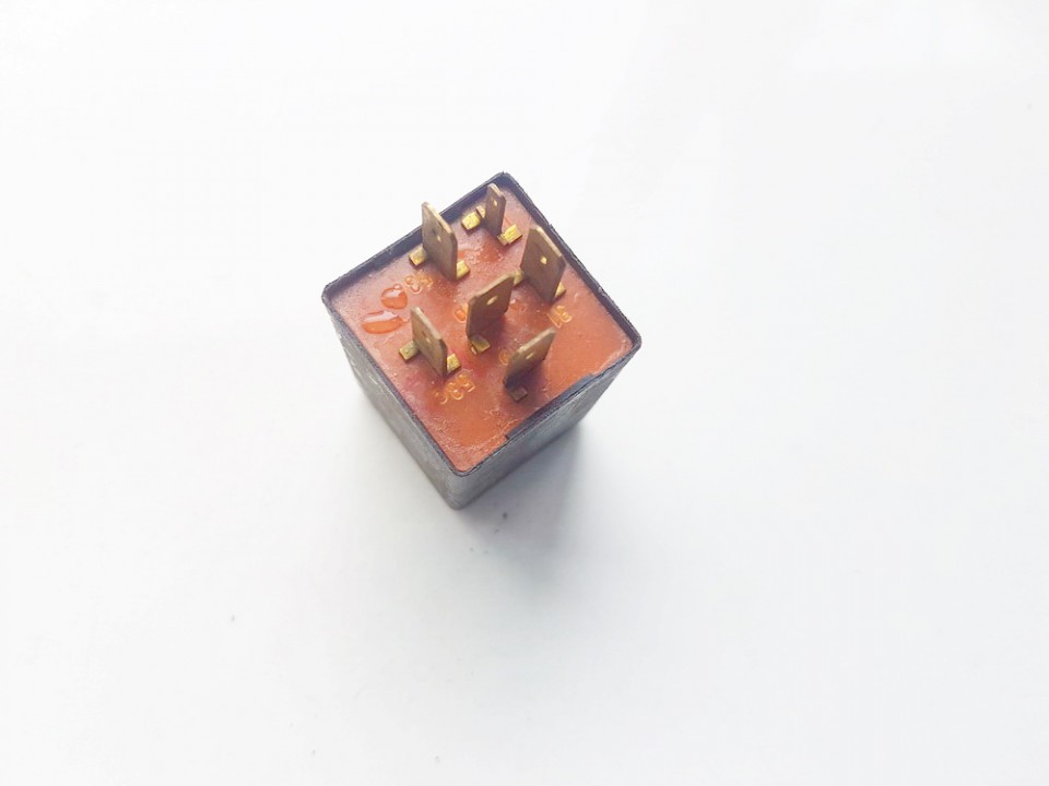 431955531 USED Relay module Audi 100 1993 4EUR EIS00830993 | Used Auto ...